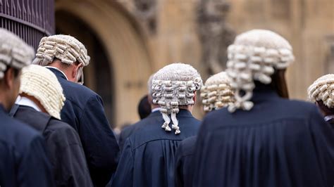 English Courts Consider Nixing Mandatory Wigs For Barristers Amid