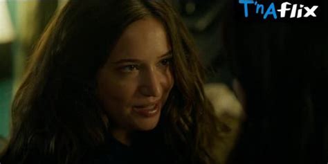 Jenna Ortega Lesbian Scene In Millers Girl