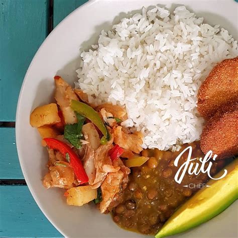 Arroz Blanco Graniaó Guandules Guisados Bacalao A La Criolla