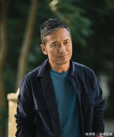 苗侨伟近况：67岁依然年轻，与妻子戚美珍恩爱如初，儿子相貌逊色 360娱乐，你开心就好