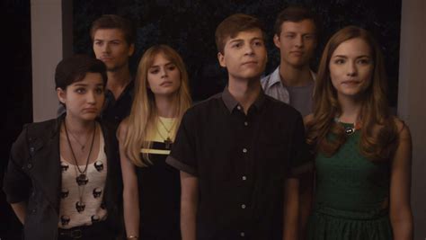 Sikoly Sorozat 1 évad értékelése