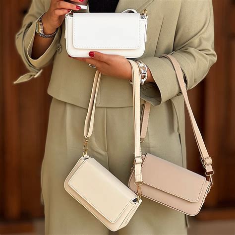 ‎کیف پانیذ کیف زنانه و دخترانه‎ ‎تعجب نکنی تقدیم شما میشه ۱۹۸ هزار تومان 🤌 ابعاد22and15 📌