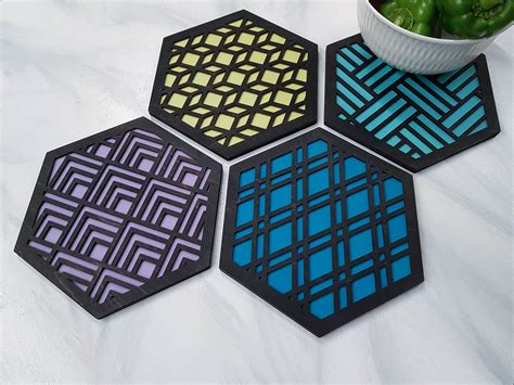 Set Of Four Trivets Wood Chip Decor