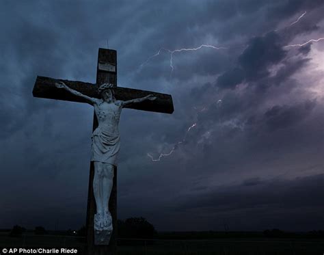 America Hit By Deadly Tornados As Worst Storm Outbreak In 40 Years Cuts