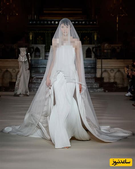 شما در حال تماشای زیباترین لباس عروس دنیا هستید که به خوابم نمی‌دیدید😍 ویدئو