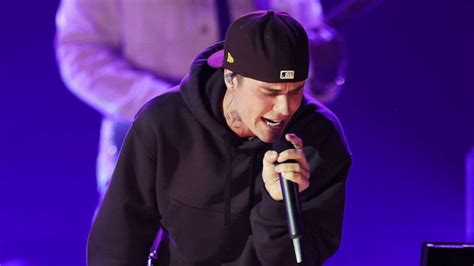 Justin Bieber Returns To Stage After Ramsay Hunt Diagnosis Were Back