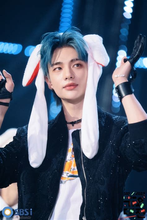 Hyun Jin Hwang Image