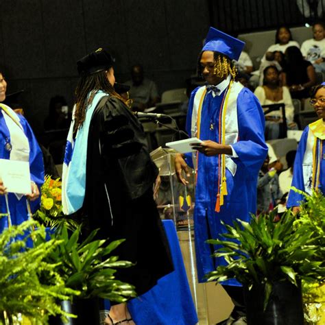Murrah High School Celebrates Its Graduates