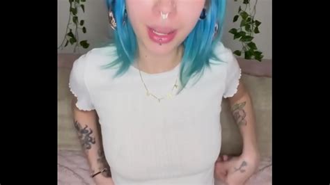 Pretty Alternative Girl Loves Fucking Her Ass To Orgasm And The Panty Bank Xnxx Com