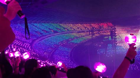 Bts Army Crowd ~ Kpop Fans