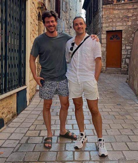 Heated Rivalry Francois Arnaud Tra Coming Out Scene Di Sesso Con