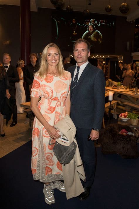 Familien Vokser Igen Malou Aamund Og Mikael Bertelsen Deler Stor Glæde