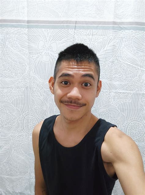 Cut Your Own Hair Lads 😂 Scrolller