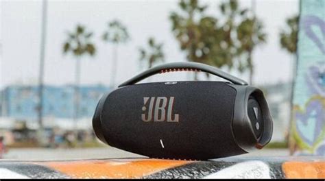 JBL BOOMBOX Portable Speaker Kupatana JBL BOOMBOX Portable Speaker Kupatana