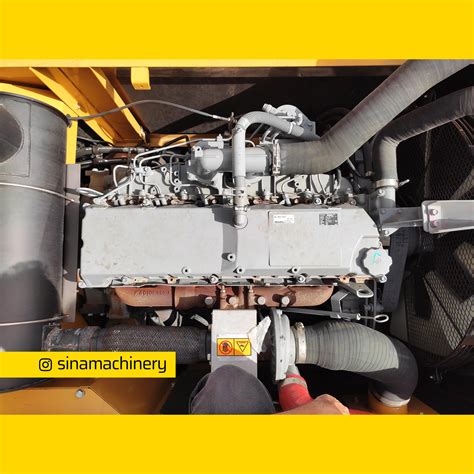 بیل مکانیکی لوول ۳۳۰ سینا ماشین