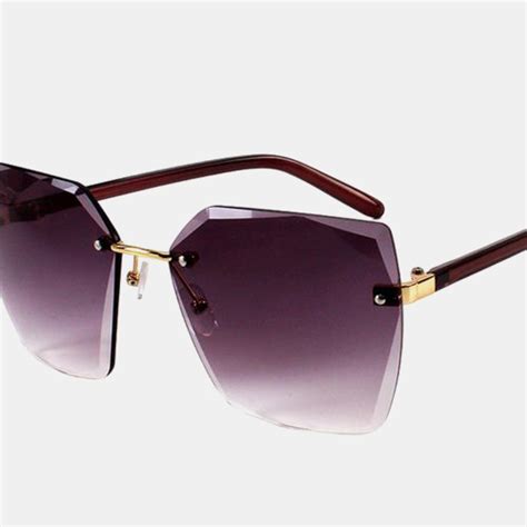 دیور عینک آفتابی گالری رویا مزون آنلاین زنانه