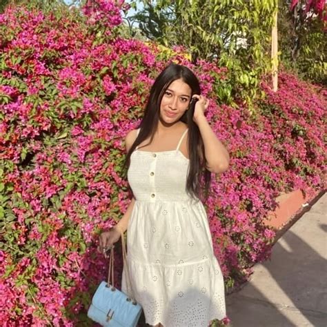 Laxi Laxibairathi Threads Say More