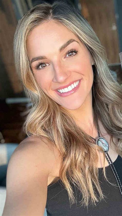 Grace Leer Biography Age Height And Boyfriend Mrdustbin