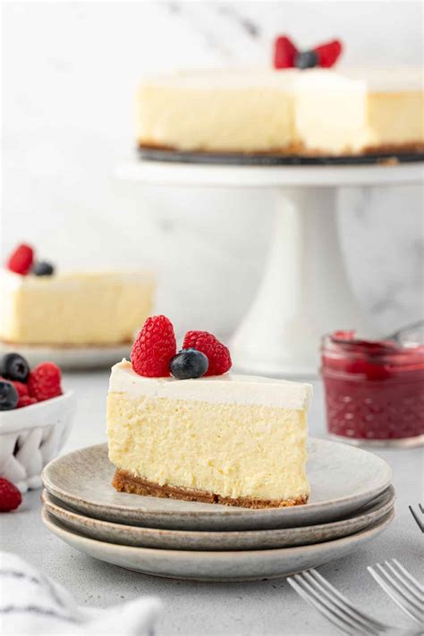 New York Cheesecake With Sour Cream Topping