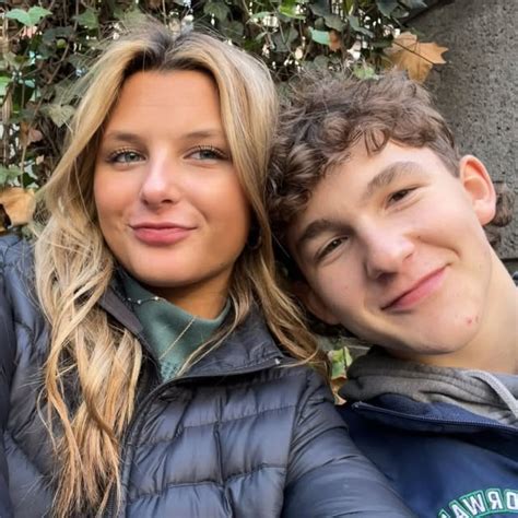 Lizzie🤍 Lizziemiska • Threads Say More