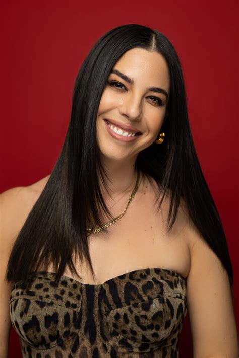 Rachel Wolfson Invites Fans Behind The Scenes In Austin Video