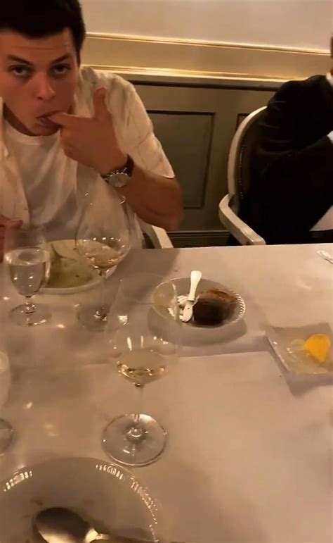 Alex Høgh Andersen Artofit