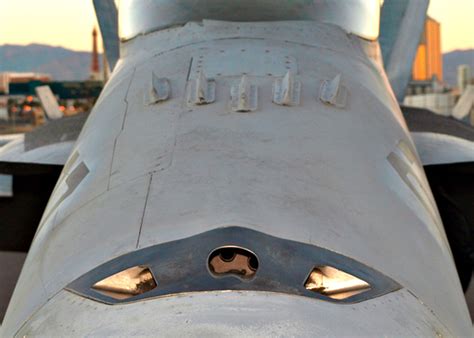 Fa 18 Ef 20mm M61a1 Six Barrel Gatling Gun And Feed System