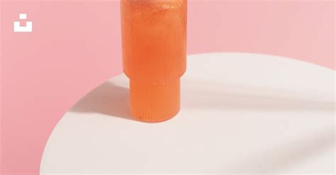 콘에 핑크 아이스크림 사진 Unsplash의 무료 마시다 이미지