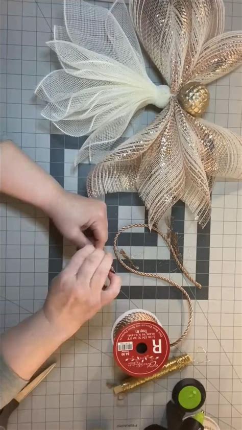 Check Out This Pin From Carolee Angel Wreath Tutorial Deco Mesh