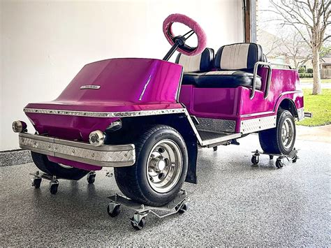 Harley Davidson Golf Cart Epitomizes 70s Kitsch