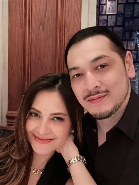 6 Potret Cut Tari Yang Awet Muda Di Usia 46 Tahun Entertainment Fimela Com