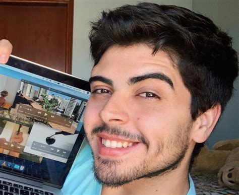 Vitor Rocha Cria 1º Longa Durante A Quarentena Sobre Todas As Coisas