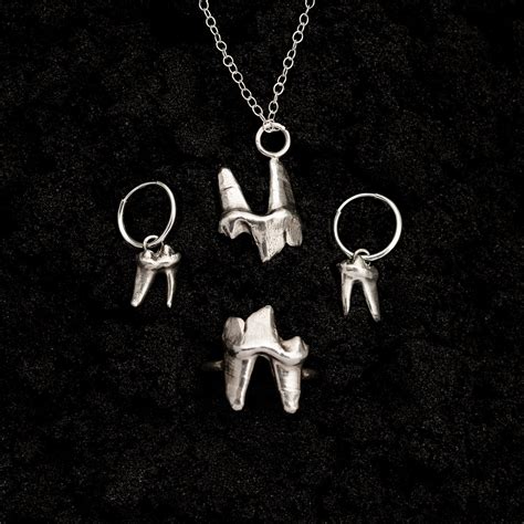 Fox Tooth Set Campfire And Compass Jewellery
