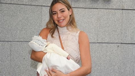 Alba Silva Enseña Su Cuerpo Poco Después De Haber Dado A Luz