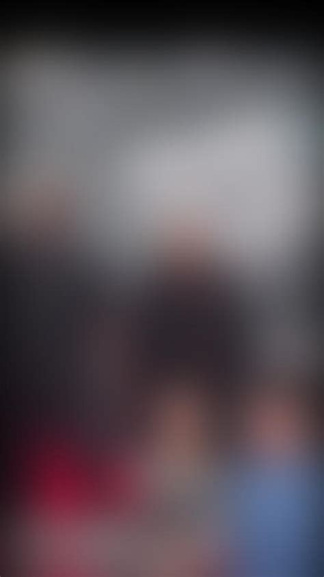 Bianca和kanye格莱美红毯 抖音