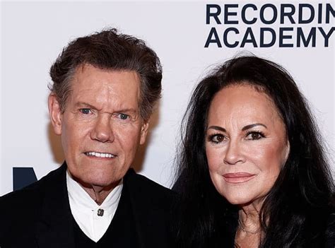 Biography Of Randy Travis Is As Graceful As His Music The New York Sun