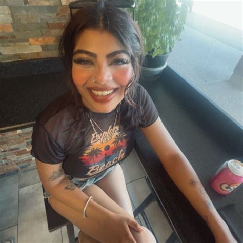 Ravneet Kaurr Ravneet Kaurr03 Snapchat Stories Spotlight And Lenses