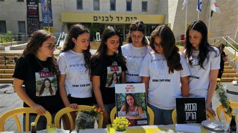 חטופות שראו אותה אמרו שהיא עומדת ומדברת סיפורה של נעמה לוי