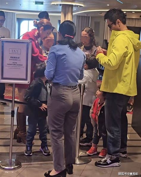 郑嘉颖一家五口去日本旅行，两个保姆全程陪同，网友：真是有钱人陈凯琳儿子妻子