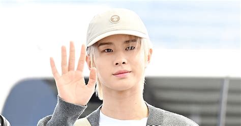 투어스 경민 ‘꿀 떨어지는 다정한 인사 포토엔hd