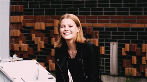 500 Free Girl And Woman Videos Hd And 4k Clips Pixabay
