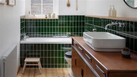Eight Eye Catching Bathrooms With Striking Subway Tiled Surfaces