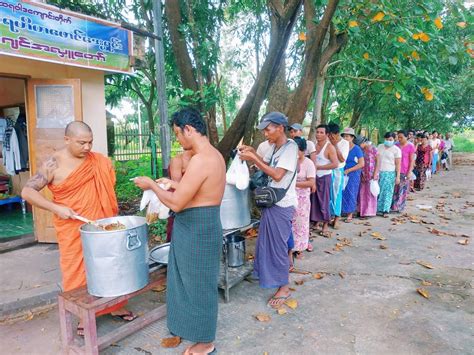 ဘိုကလေးမြို့နယ် မေတ္တာဝါဒီ ပရဟိတဖောင်ဒေးရှင်းမှ အာဟာရဒါနအဖြစ် နေ့စဉ
