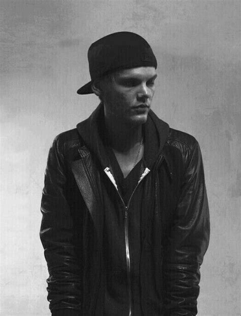 Pin De Hien Nguyen En Avicii Tưởng Nhớ Imagenes De Avicii Avicii Musica