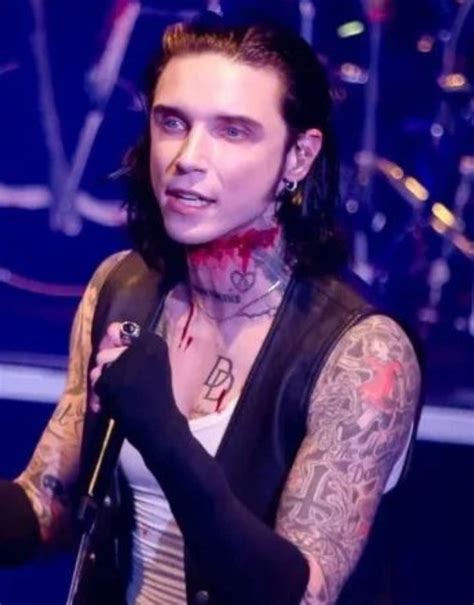 Pin By Shellie Lucas On Andy Bvb Andy Black Black Veil Brides Andy