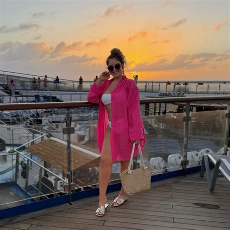 Tara 🤍 H A P P Y H A L L O W E E N 💛 Teachersofinstagram Teaching