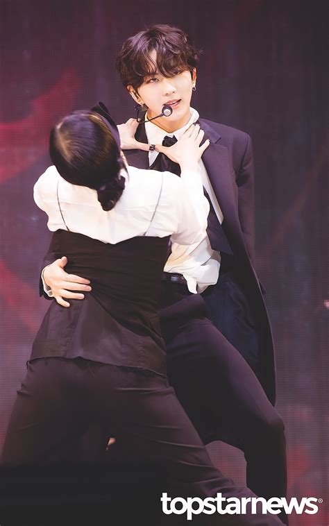 엔하이픈enhypen 정원 ‘너무 아찔한 뱀파이어 다크 블러드 쇼케이스 Hd포토 최규석 기자 톱스타뉴스