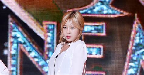 Td포토 나인뮤지스 성아 요염한 포즈로