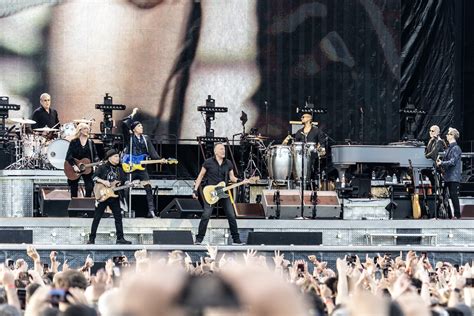 Una Cerimonia Di Vita E Di Morte Paolo Cognetti Al Concerto Di