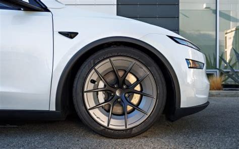 White Lowered Tesla Model Y Juniper On Up Forged Up Rw Road Warrior Wheels